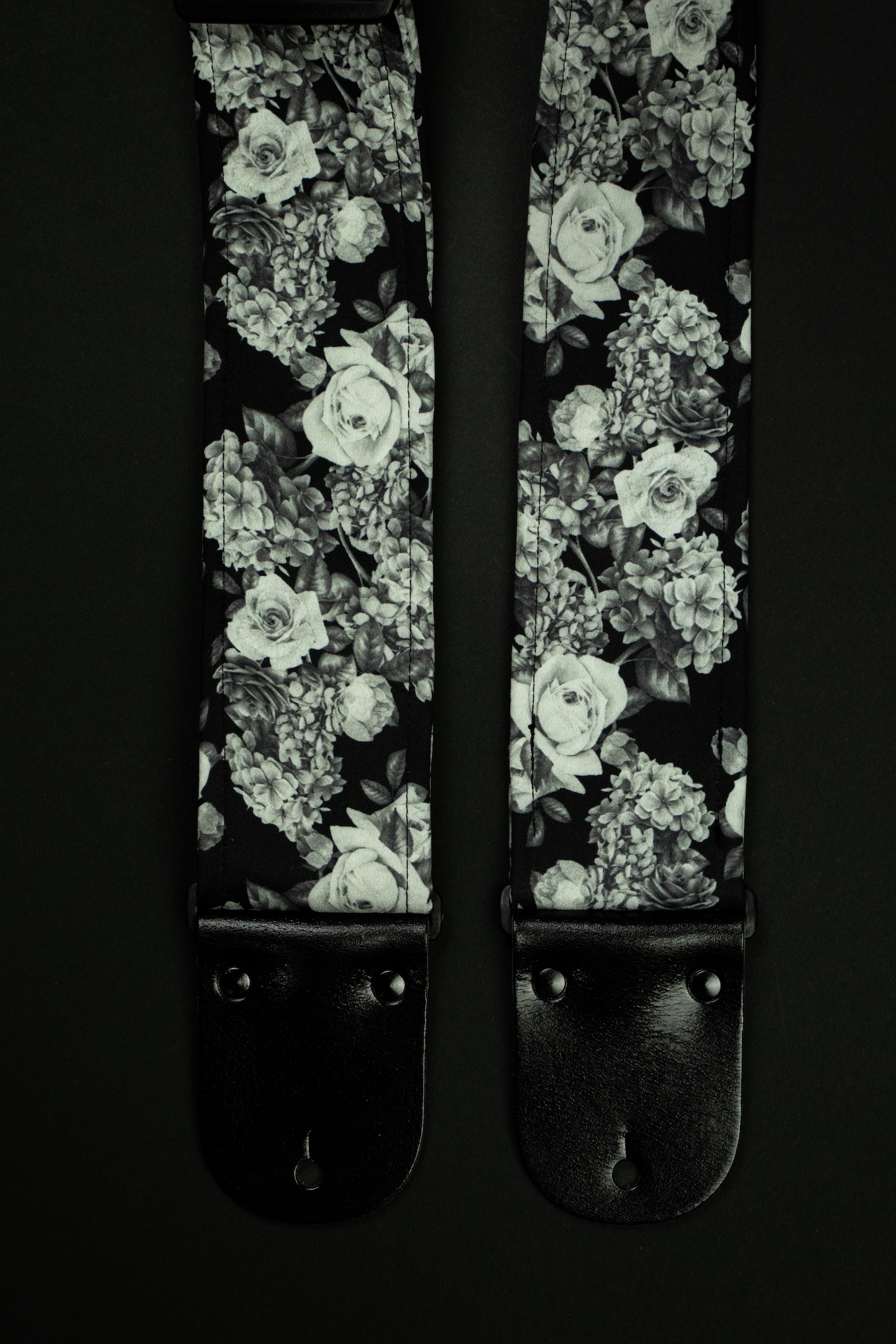 B&W Wide Guitar Strap with Italian Satin | Mr. Strapsky